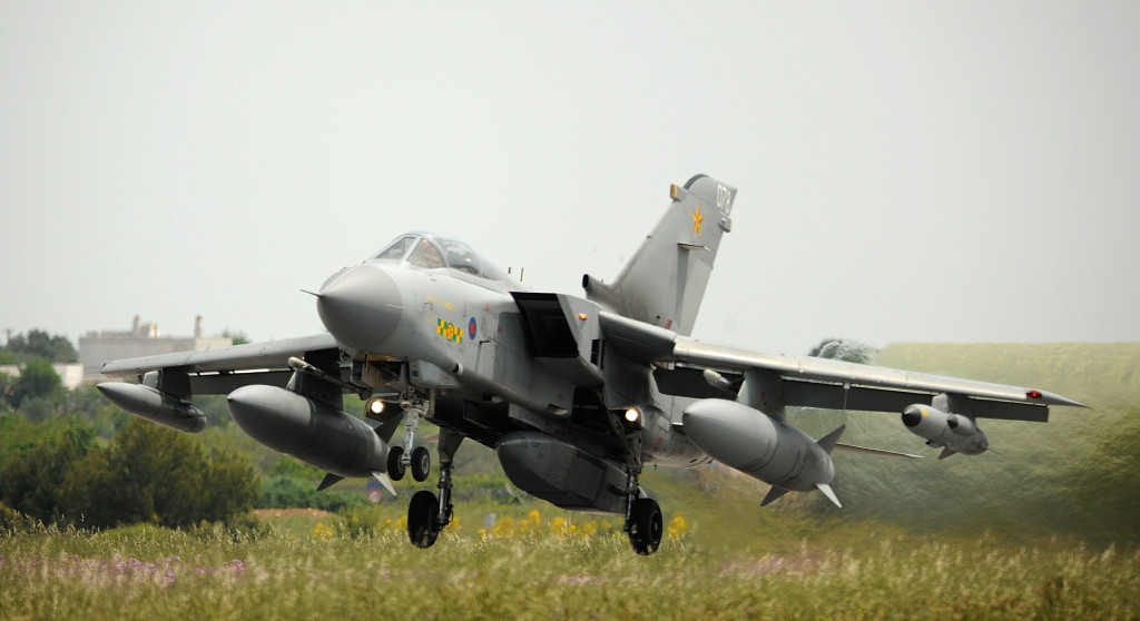 RAF Tornado Takes Off from Italy with Raptor Surveillance Pod ...